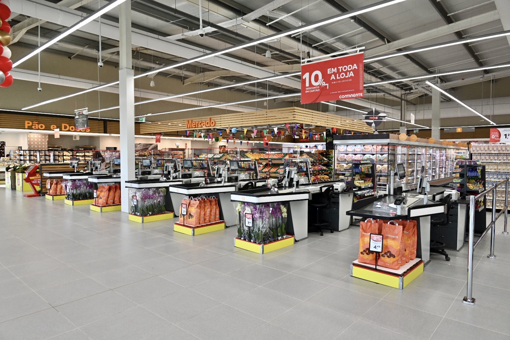 Continente abre nova loja no Sudoeste Retail Park em Alcantarilha - Postal