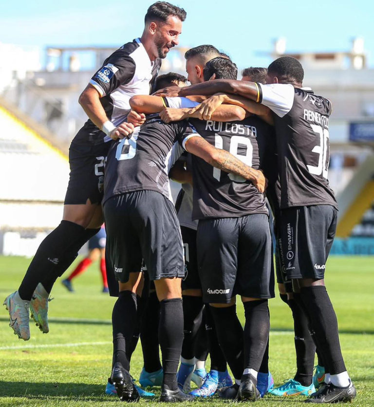 Farense vai "tentar entrar na história", mas "obrigação" está do lado ...