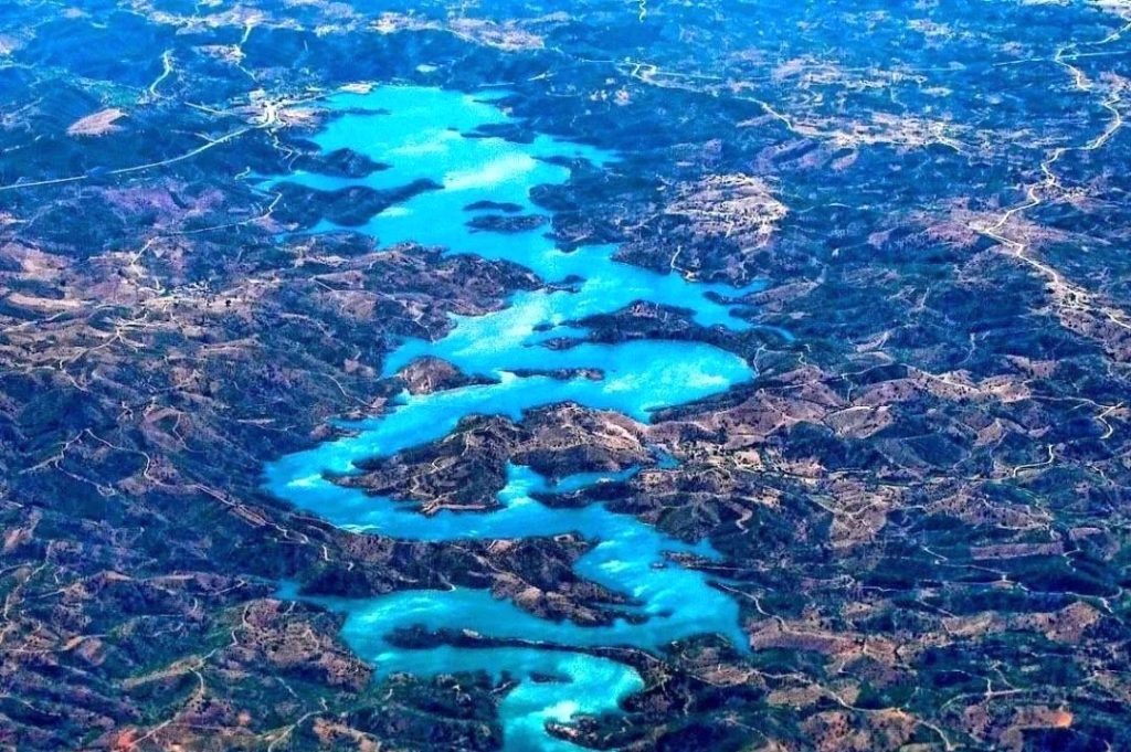 Conhece o 'rio do Dragão Azul'? Fica no Algarve e é famoso a nível ...