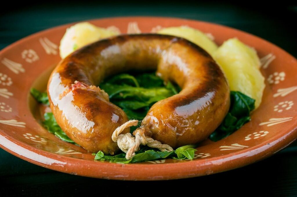 Receita de alheira de Mirandela no forno, uma maravilha da gastronomia ...