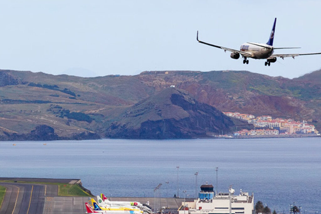 Aeroporto do Funchal supera números de Faro - Postal