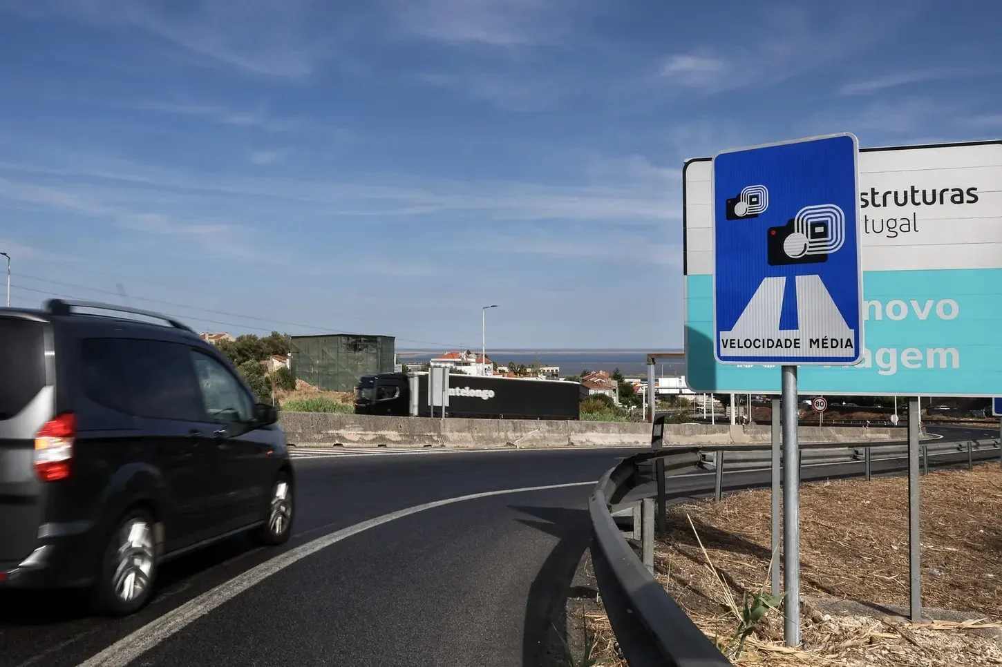 Saiba a que distância está o radar do sinal de aviso e evite ser ...