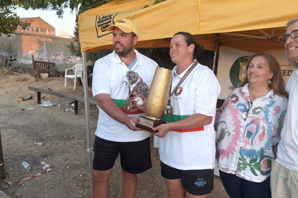 Vítor Peres e Ângela Diogo, do CCD Tavira, sagram-se campeões nacionais ...