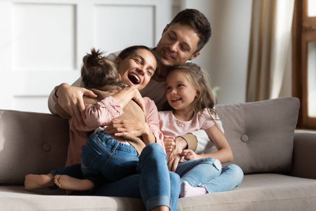 Vai receber mais dinheiro: abono de família sobe em 2026 e estas são as ...