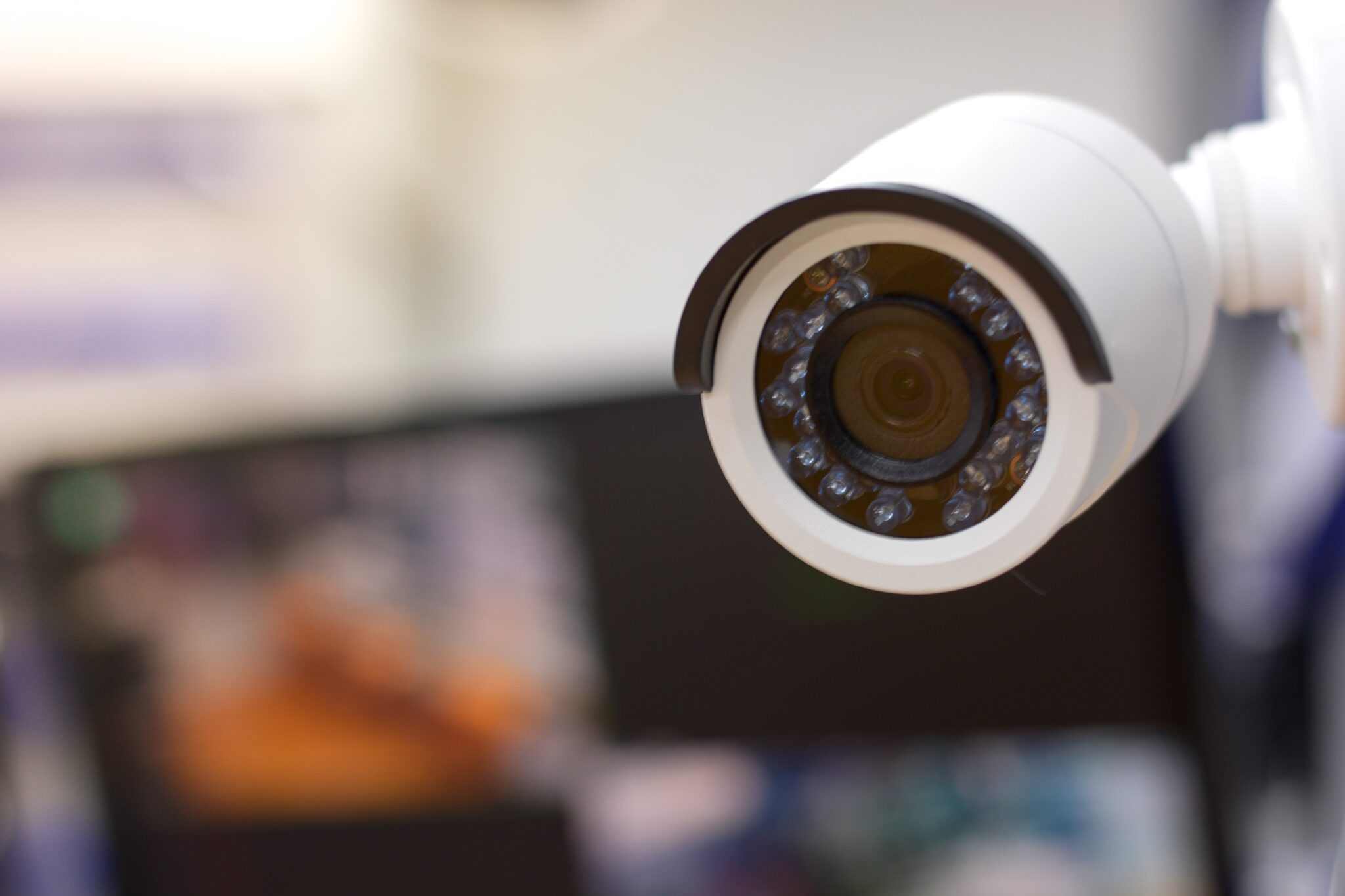 O patrão pode 'vigiá-lo'? Saiba o que diz a lei sobre videovigilância ...