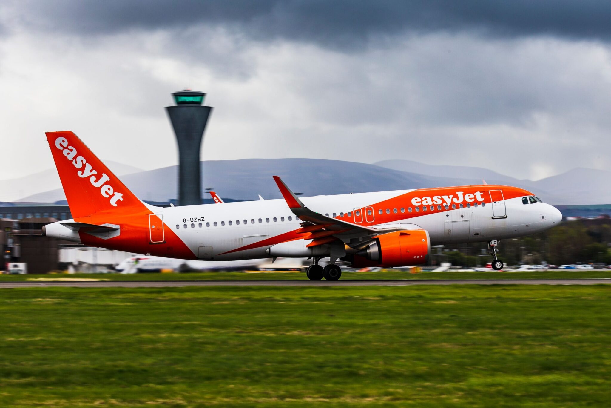 Passageiros viajavam de Cabo Verde para Lisboa e acabaram em Tenerife ...